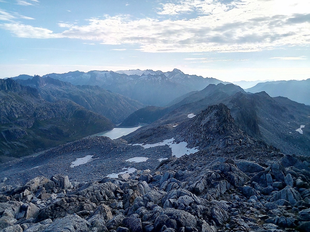 Löffelhorn 3095m im Goms mit Bergführer Wallis Schweiz alpin Wandern